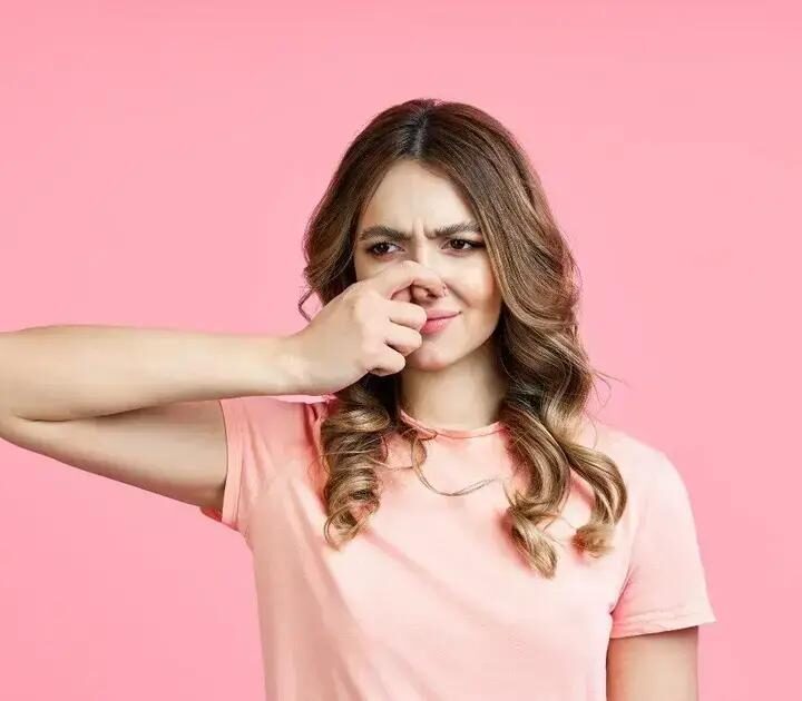 Chulé no Tênis? Diga Adeus ao Cheiro Ruim de Vez!